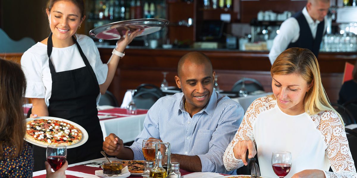 Am I Wrong for Snatching Back My Tip After What the Waitress Did to Me ...