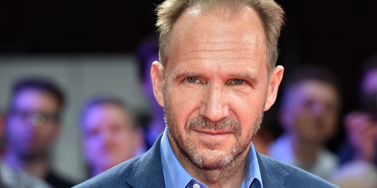 Fans React to Ralph Fiennes's Body Transformation for New Film: 'This ...