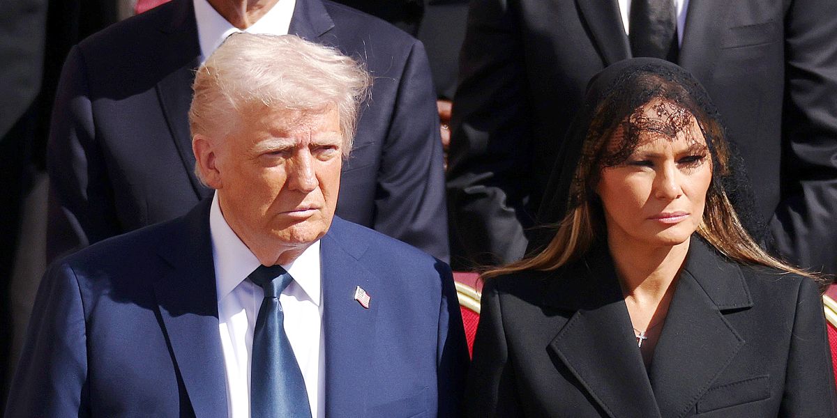 People Compare Melania Trump’s Signature to Her Husband’s in Letter to ...